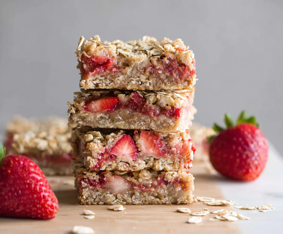 Healthy Strawberry Oatmeal Bars (Vegan + Gluten Free) - Food From My Heart